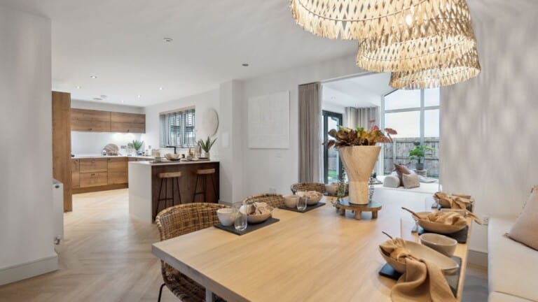 Plot 021 Everett Garden Room - Robertson Homes